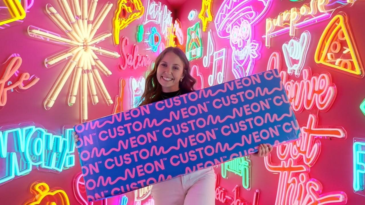 Custom Neon Signage voucher for $350 | Powered by Givergy