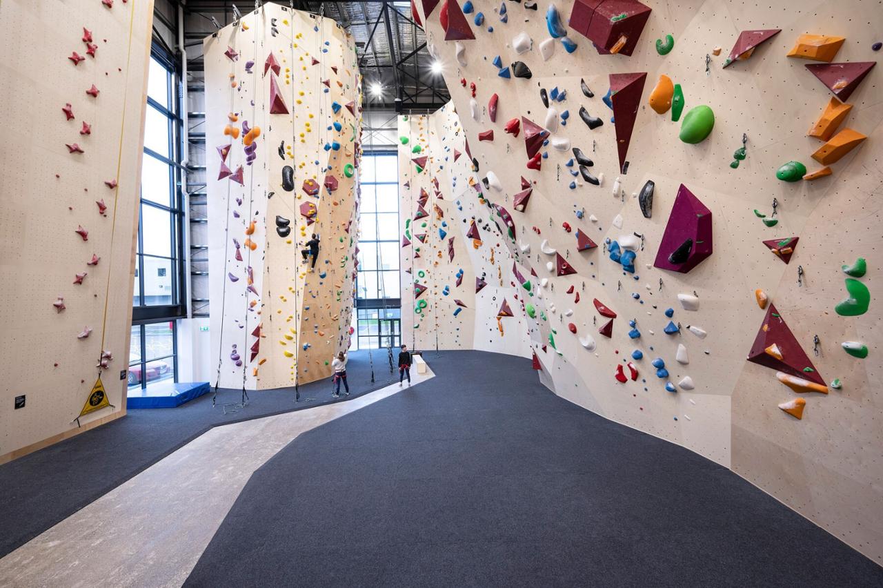Urban Climb Boulder Gym Pass for Two | Powered by Givergy